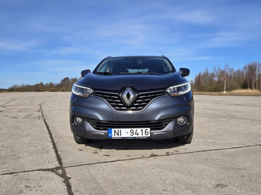 Grey Renault Kadjar 2017 in Riga, with an engine capacity of 1.50 L and mileage of 179 thousand km for 10950 €, photo 39 on AUTOMOTO.COM.LV