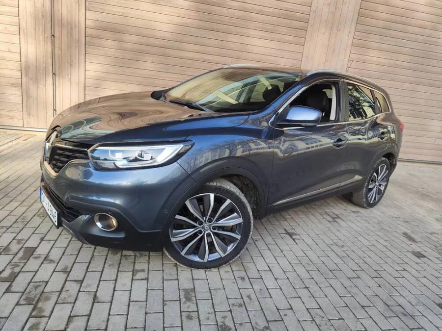 Grey Renault Kadjar 2017 in Jelgava, with an engine capacity of 1.20 L and mileage of 159 thousand km for 10990 €, photo 4 on AUTOMOTO.COM.LV