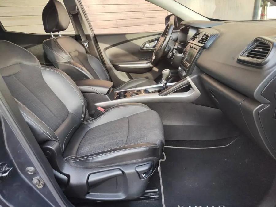 Grey Renault Kadjar 2017 in Jelgava, with an engine capacity of 1.20 L and mileage of 159 thousand km for 10990 €, photo 19 on AUTOMOTO.COM.LV