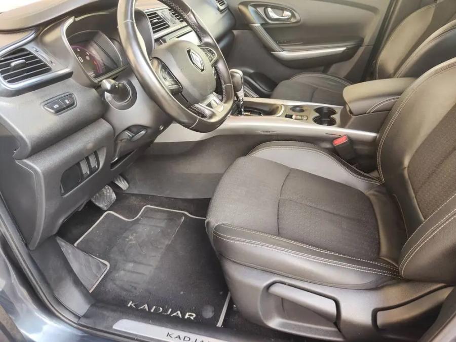 Grey Renault Kadjar 2017 in Jelgava, with an engine capacity of 1.20 L and mileage of 159 thousand km for 10990 €, photo 25 on AUTOMOTO.COM.LV