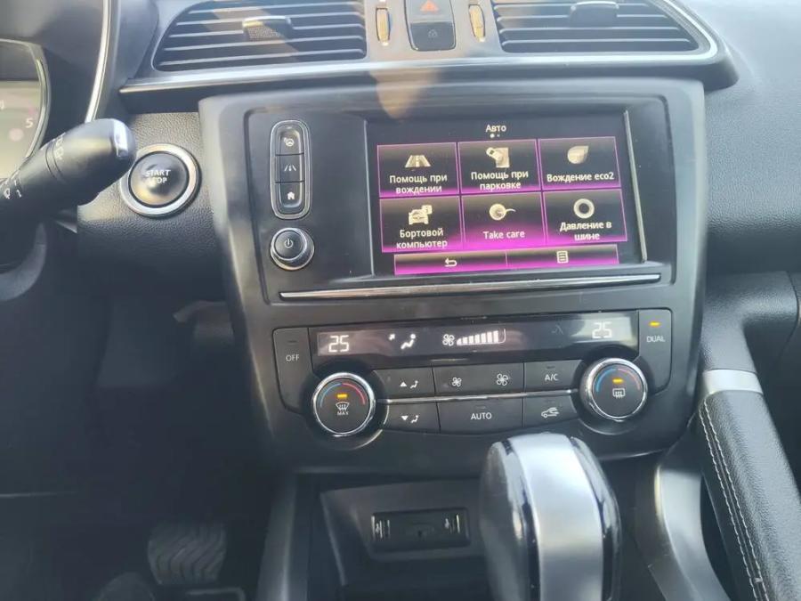 Grey Renault Kadjar 2017 in Jelgava, with an engine capacity of 1.20 L and mileage of 159 thousand km for 10990 €, photo 27 on AUTOMOTO.COM.LV