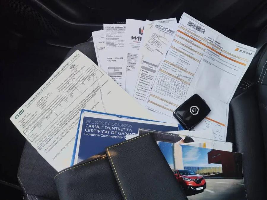 Grey Renault Kadjar 2017 in Jelgava, with an engine capacity of 1.20 L and mileage of 159 thousand km for 10990 €, photo 28 on AUTOMOTO.COM.LV