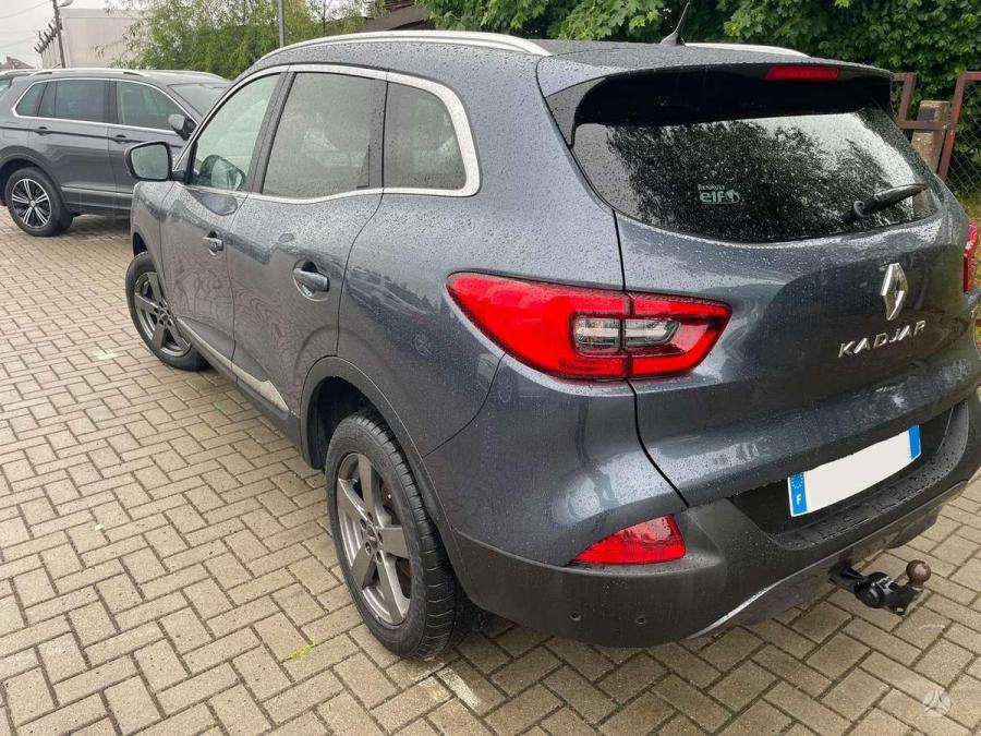 Grey Renault Kadjar 2017 in Taurage, with an engine capacity of 1.60 L and mileage of 164 thousand km for 8300 €, photo 7 on AUTOMOTO.COM.LV