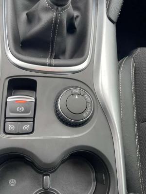 Grey Renault Kadjar 2017 in Taurage, with an engine capacity of 1.60 L and mileage of 164 thousand km for 8300 €, photo 12 on AUTOMOTO.COM.LV