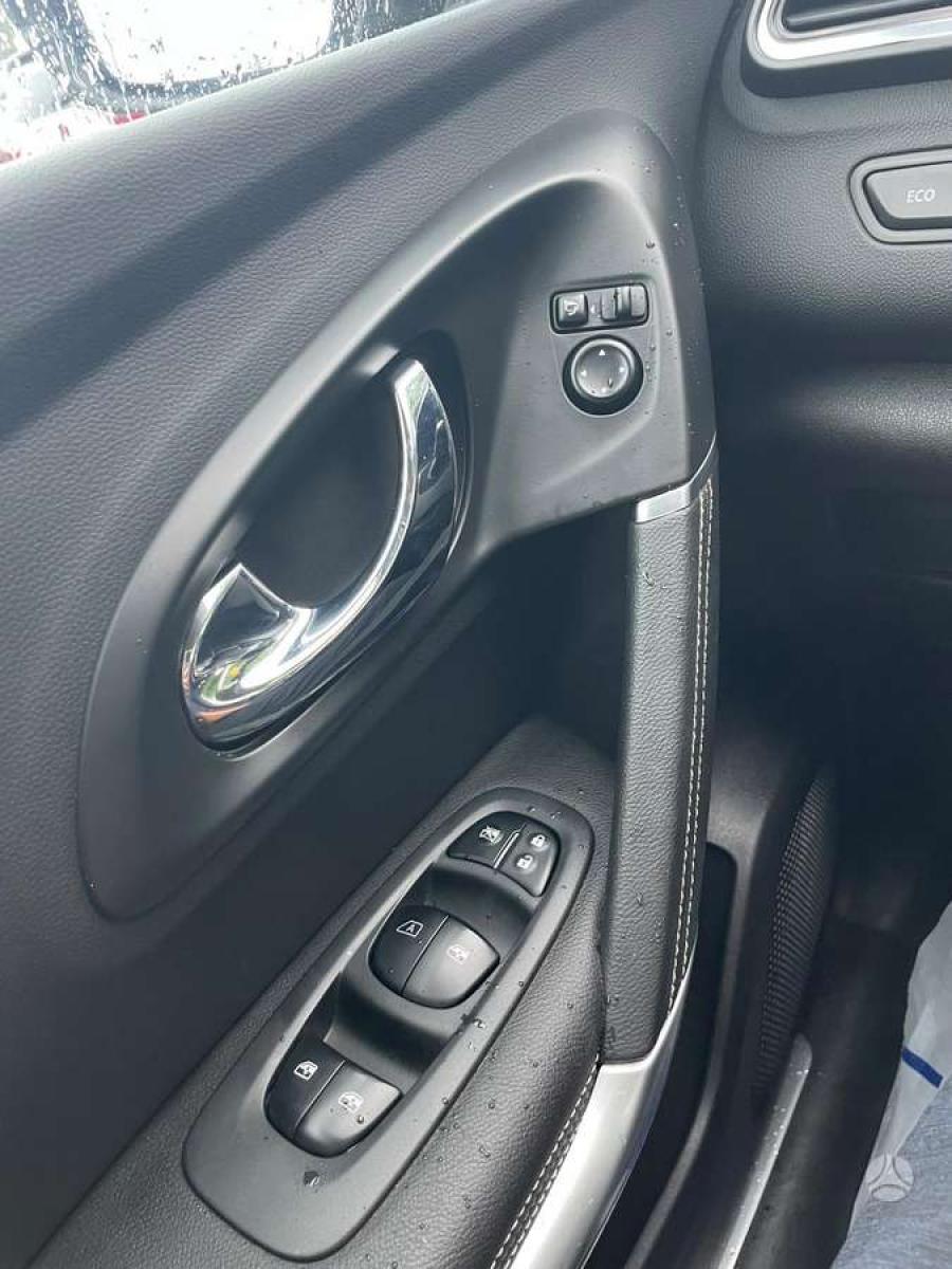 Grey Renault Kadjar 2017 in Taurage, with an engine capacity of 1.60 L and mileage of 164 thousand km for 8300 €, photo 17 on AUTOMOTO.COM.LV
