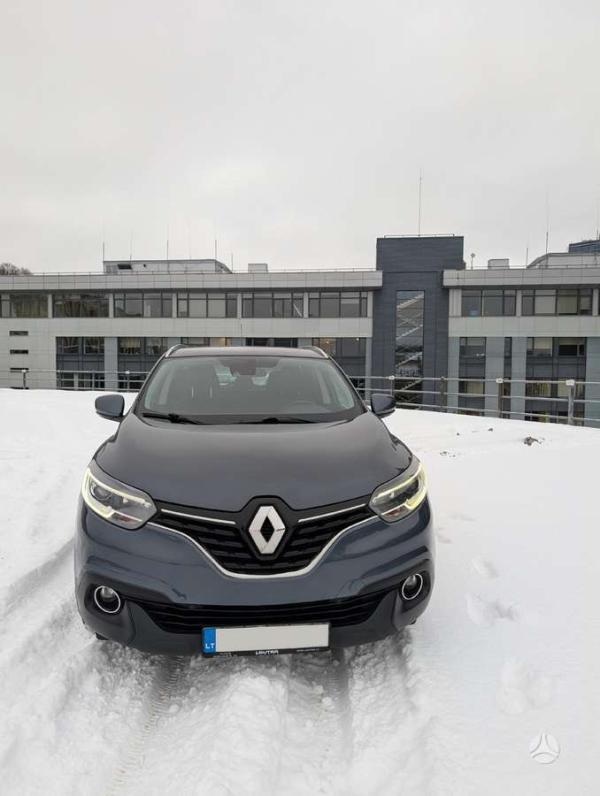 Pelēks Renault Kadjar 2018 Viļņa, ar dzinēja tilpumu 1.20 L un nobraukumu 212 tūkst. km par 9000 €, foto 2 vietnē AUTOMOTO.COM.LV