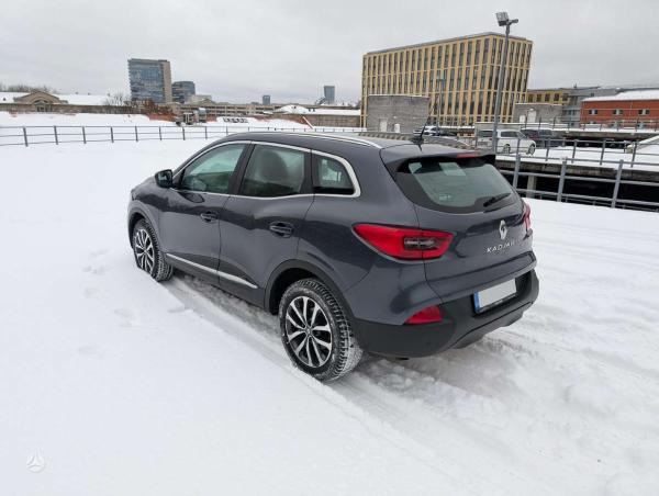 Pelēks Renault Kadjar 2018 Viļņa, ar dzinēja tilpumu 1.20 L un nobraukumu 212 tūkst. km par 9000 €, foto 4 vietnē AUTOMOTO.COM.LV