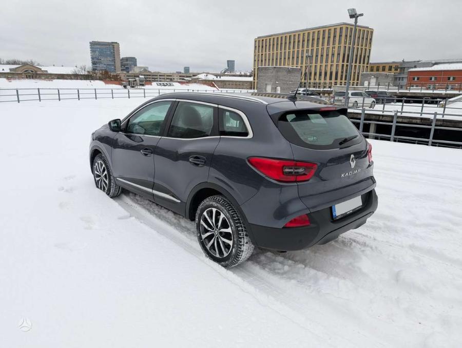 Pelēks Renault Kadjar 2018 Viļņa, ar dzinēja tilpumu 1.20 L un nobraukumu 212 tūkst. km par 9000 €, foto 4 vietnē AUTOMOTO.COM.LV