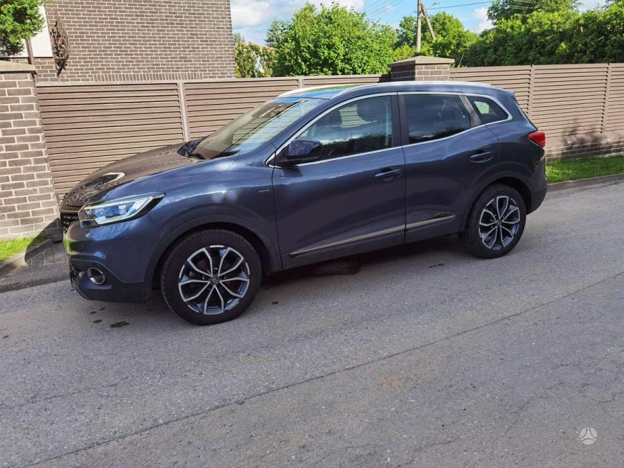 Grey Renault Kadjar 2018 in Kaunas, with an engine capacity of 1.20 L and mileage of 112 thousand km for 5500 €, photo 3 on AUTOMOTO.COM.LV