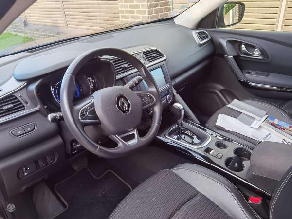 Grey Renault Kadjar 2018 in Kaunas, with an engine capacity of 1.20 L and mileage of 112 thousand km for 5500 €, photo 5 on AUTOMOTO.COM.LV