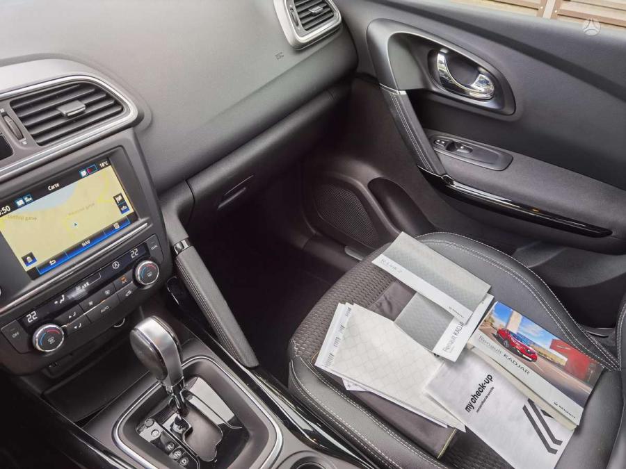 Grey Renault Kadjar 2018 in Kaunas, with an engine capacity of 1.20 L and mileage of 112 thousand km for 5500 €, photo 10 on AUTOMOTO.COM.LV