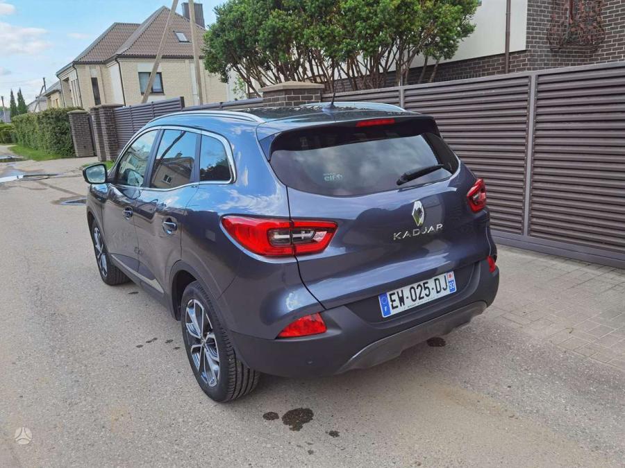 Grey Renault Kadjar 2018 in Kaunas, with an engine capacity of 1.20 L and mileage of 112 thousand km for 5500 €, photo 19 on AUTOMOTO.COM.LV