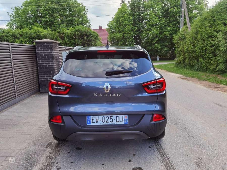 Grey Renault Kadjar 2018 in Kaunas, with an engine capacity of 1.20 L and mileage of 112 thousand km for 5500 €, photo 24 on AUTOMOTO.COM.LV