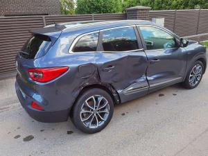 Grey Renault Kadjar 2018 in Kaunas, with an engine capacity of 1.20 L and mileage of 112 thousand km for 5500 €, photo 30 on AUTOMOTO.COM.LV