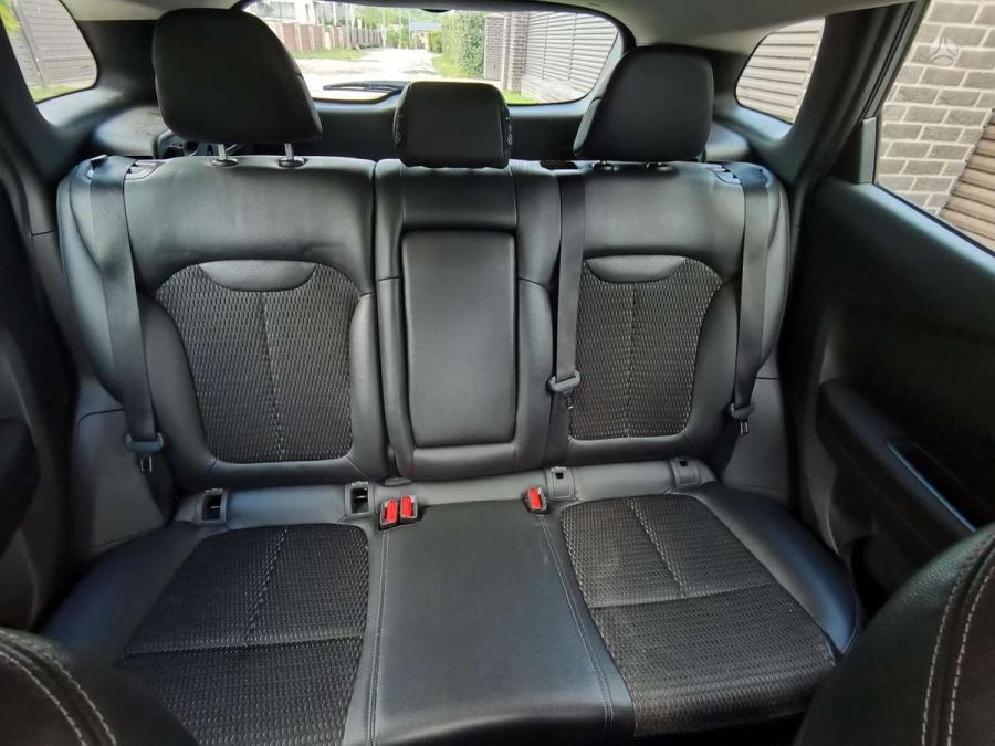 Grey Renault Kadjar 2018 in Kaunas, with an engine capacity of 1.20 L and mileage of 112 thousand km for 5500 €, photo 34 on AUTOMOTO.COM.LV