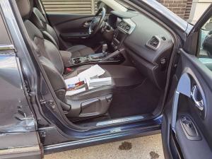 Grey Renault Kadjar 2018 in Kaunas, with an engine capacity of 1.20 L and mileage of 112 thousand km for 5500 €, photo 36 on AUTOMOTO.COM.LV