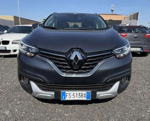 Grey Renault Kadjar 2018 in Siauliai, with an engine capacity of 1.46 L and mileage of 105 thousand km for 9900 €, photo 2 on AUTOMOTO.COM.LV