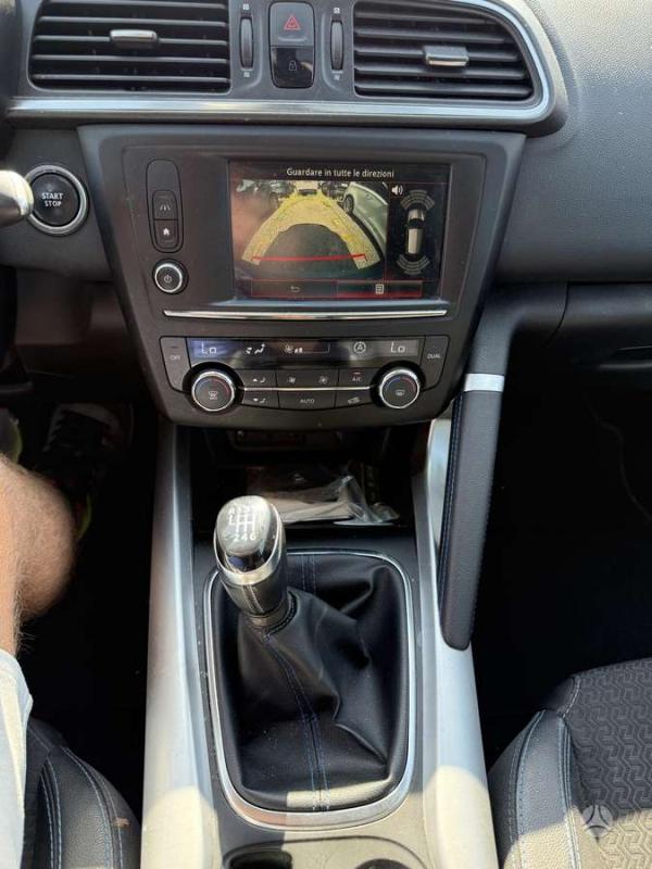 Grey Renault Kadjar 2018 in Siauliai, with an engine capacity of 1.46 L and mileage of 105 thousand km for 9900 €, photo 10 on AUTOMOTO.COM.LV
