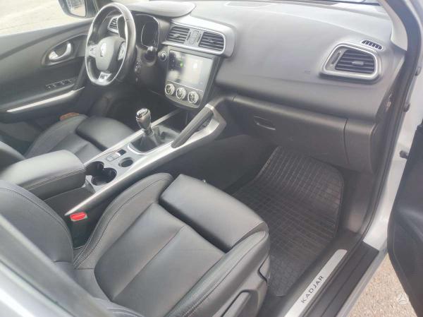 Grey Renault Kadjar 2018 in Marijampole, with an engine capacity of 1.33 L and mileage of 185 thousand km for 9200 €, photo 5 on AUTOMOTO.COM.LV