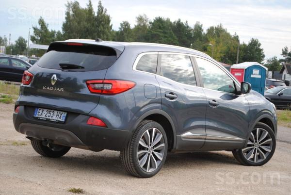 Pelēks Renault Kadjar 2018 Rīga, ar dzinēja tilpumu 1.60 L un nobraukumu 206 tūkst. km par 10990 €, foto 3 vietnē AUTOMOTO.COM.LV