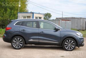 Grey Renault Kadjar 2018 in Riga, with an engine capacity of 1.60 L and mileage of 206 thousand km for 10990 €, photo 7 on AUTOMOTO.COM.LV