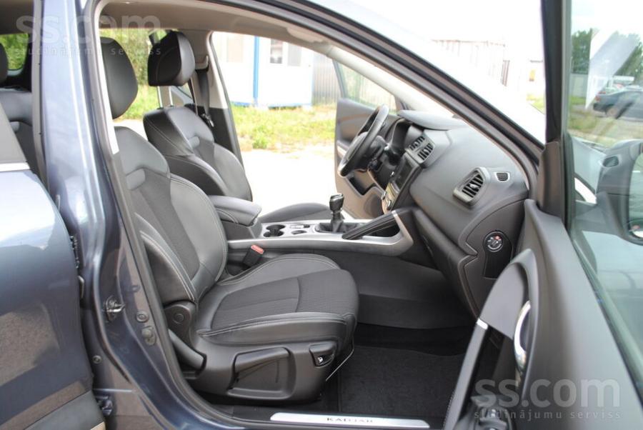 Grey Renault Kadjar 2018 in Riga, with an engine capacity of 1.60 L and mileage of 206 thousand km for 10990 €, photo 15 on AUTOMOTO.COM.LV