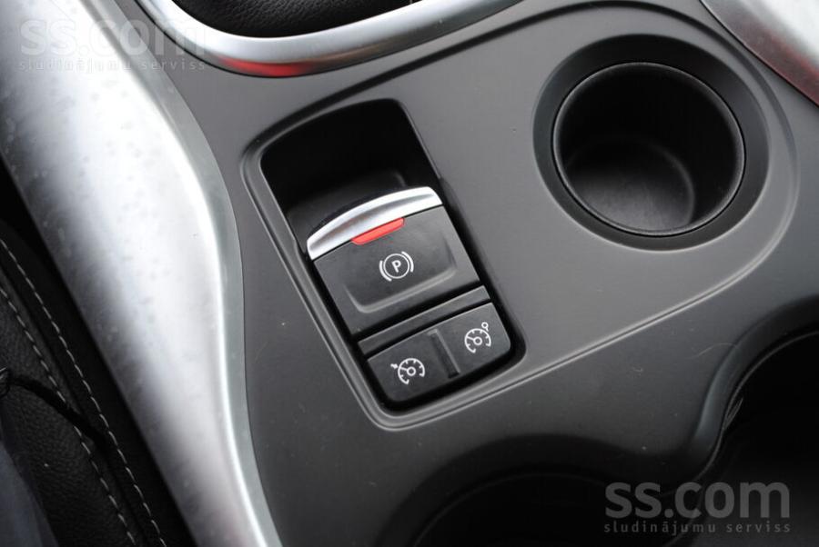 Grey Renault Kadjar 2018 in Riga, with an engine capacity of 1.60 L and mileage of 206 thousand km for 10990 €, photo 26 on AUTOMOTO.COM.LV