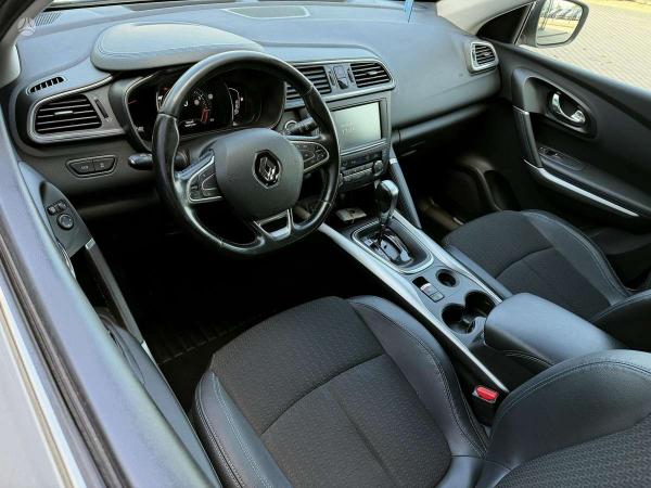 Grey Renault Kadjar 2018 in Kaunas, with an engine capacity of 1.20 L and mileage of 156 thousand km for 8900 €, photo 7 on AUTOMOTO.COM.LV