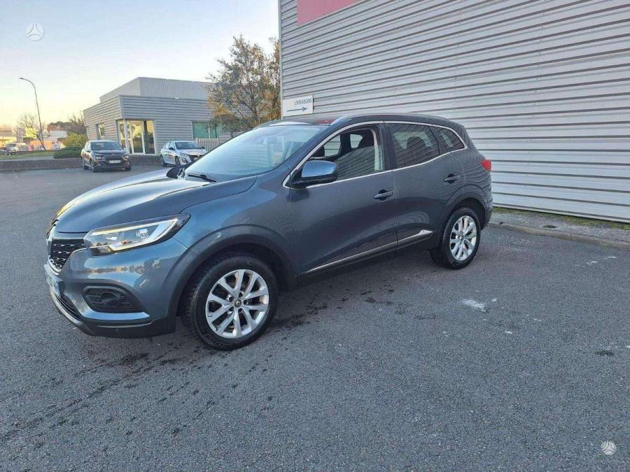 Grey Renault Kadjar 2019 in Panevezys, with an engine capacity of 1.46 L and mileage of 210 thousand km for 11000 €, photo 2 on AUTOMOTO.COM.LV