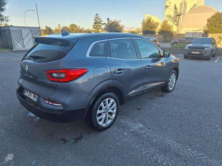 Grey Renault Kadjar 2019 in Panevezys, with an engine capacity of 1.46 L and mileage of 210 thousand km for 11000 €, photo 4 on AUTOMOTO.COM.LV
