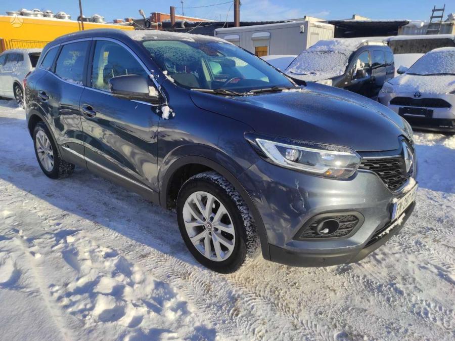 Grey Renault Kadjar 2019 in Panevezys, with an engine capacity of 1.46 L and mileage of 210 thousand km for 11000 €, photo 12 on AUTOMOTO.COM.LV