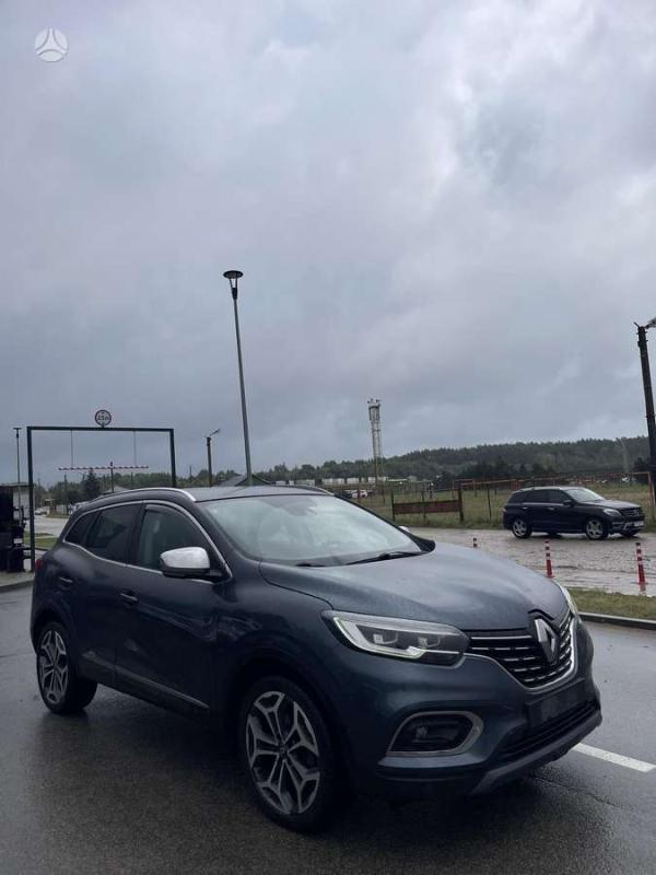 Grey Renault Kadjar 2019 in Vilnius, with an engine capacity of 1.46 L and mileage of 146 thousand km for 14036 €, photo 4 on AUTOMOTO.COM.LV