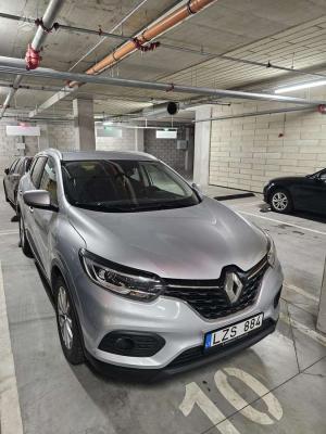 Pelēks Renault Kadjar 2020 Viļņa, ar dzinēja tilpumu 1.46 L un nobraukumu 129 tūkst. km par 11900 €, foto 3 vietnē AUTOMOTO.COM.LV