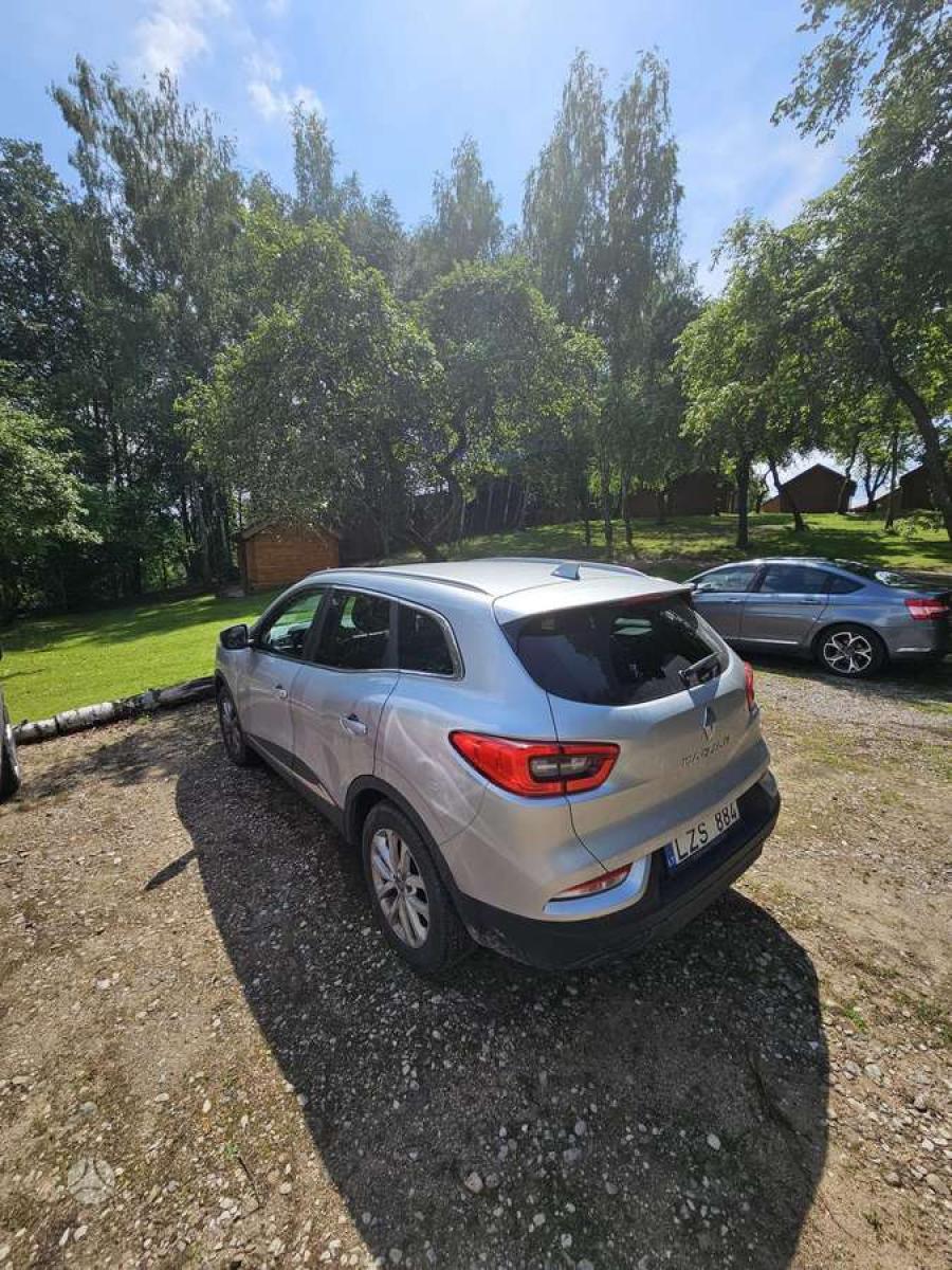 Pelēks Renault Kadjar 2020 Viļņa, ar dzinēja tilpumu 1.46 L un nobraukumu 129 tūkst. km par 11900 €, foto 9 vietnē AUTOMOTO.COM.LV