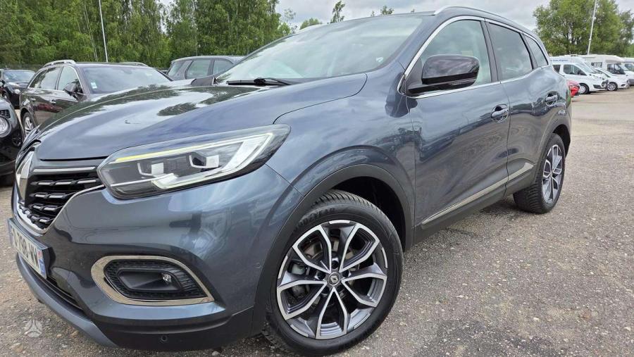 Grey Renault Kadjar 2020 in Taurage, with an engine capacity of 1.46 L and mileage of 140 thousand km for 11800 €, photo 1 on AUTOMOTO.COM.LV