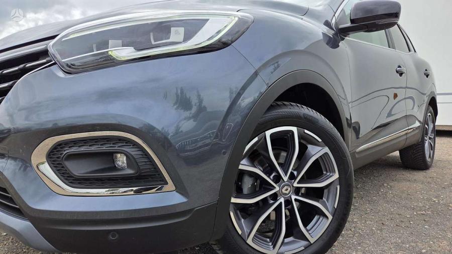 Grey Renault Kadjar 2020 in Taurage, with an engine capacity of 1.46 L and mileage of 140 thousand km for 11800 €, photo 8 on AUTOMOTO.COM.LV