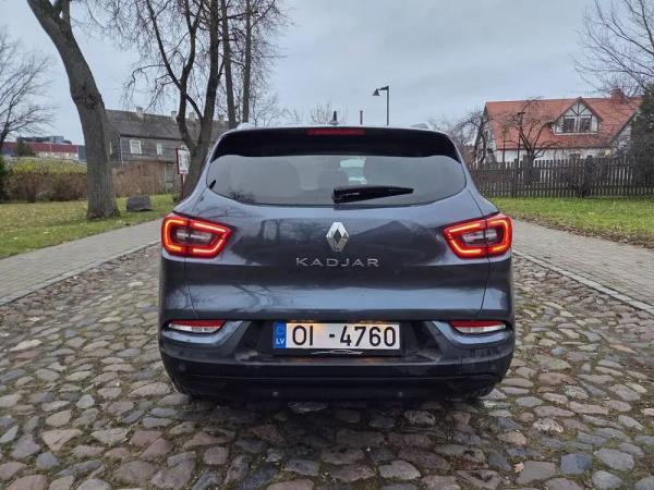 Grey Renault Kadjar 2020 in Jelgava, with an engine capacity of 1.50 L and mileage of 135 thousand km for 12900 €, photo 5 on AUTOMOTO.COM.LV