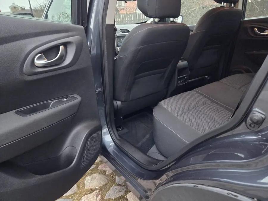 Pelēks Renault Kadjar 2020 Jelgava, ar dzinēja tilpumu 1.50 L un nobraukumu 135 tūkst. km par 12900 €, foto 13 vietnē AUTOMOTO.COM.LV