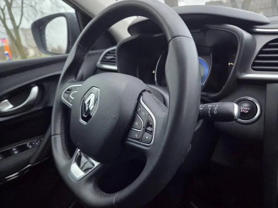 Pelēks Renault Kadjar 2020 Jelgava, ar dzinēja tilpumu 1.50 L un nobraukumu 135 tūkst. km par 12900 €, foto 15 vietnē AUTOMOTO.COM.LV