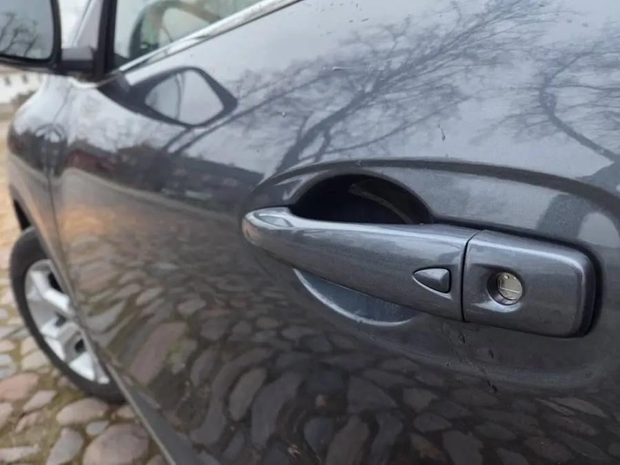 Pelēks Renault Kadjar 2020 Jelgava, ar dzinēja tilpumu 1.50 L un nobraukumu 135 tūkst. km par 12900 €, foto 18 vietnē AUTOMOTO.COM.LV