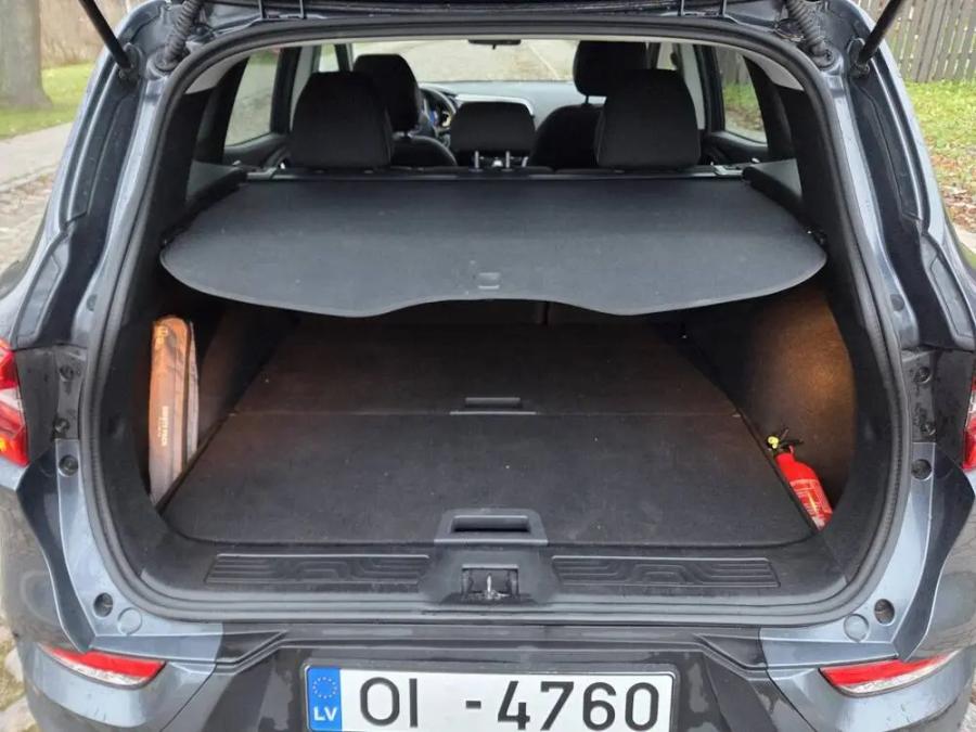 Pelēks Renault Kadjar 2020 Jelgava, ar dzinēja tilpumu 1.50 L un nobraukumu 135 tūkst. km par 12900 €, foto 19 vietnē AUTOMOTO.COM.LV