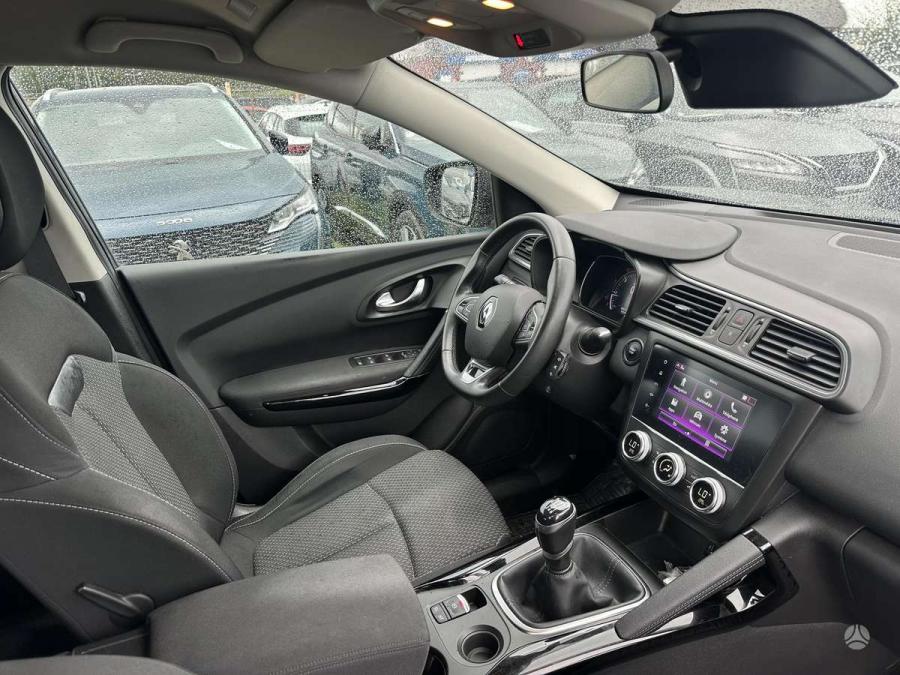 Серый Рено Kadjar 2020 в Вильнюс, объемом двигателя 1.46 л и пробегом 180 тыс. км за 12462 €, фото 17 на AUTOMOTO.COM.LV