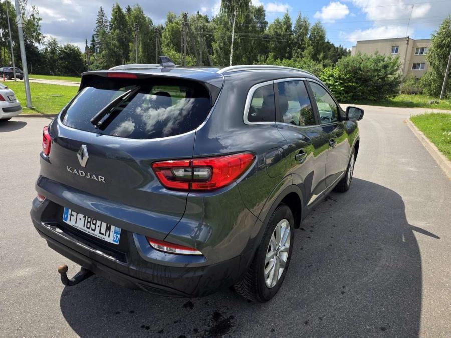 Grey Renault Kadjar 2020 in Vilnius, with an engine capacity of 1.46 L and mileage of 220 thousand km for 11800 €, photo 4 on AUTOMOTO.COM.LV