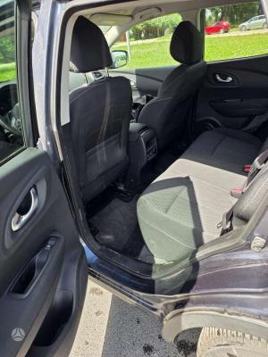 Grey Renault Kadjar 2020 in Vilnius, with an engine capacity of 1.46 L and mileage of 220 thousand km for 11800 €, photo 9 on AUTOMOTO.COM.LV