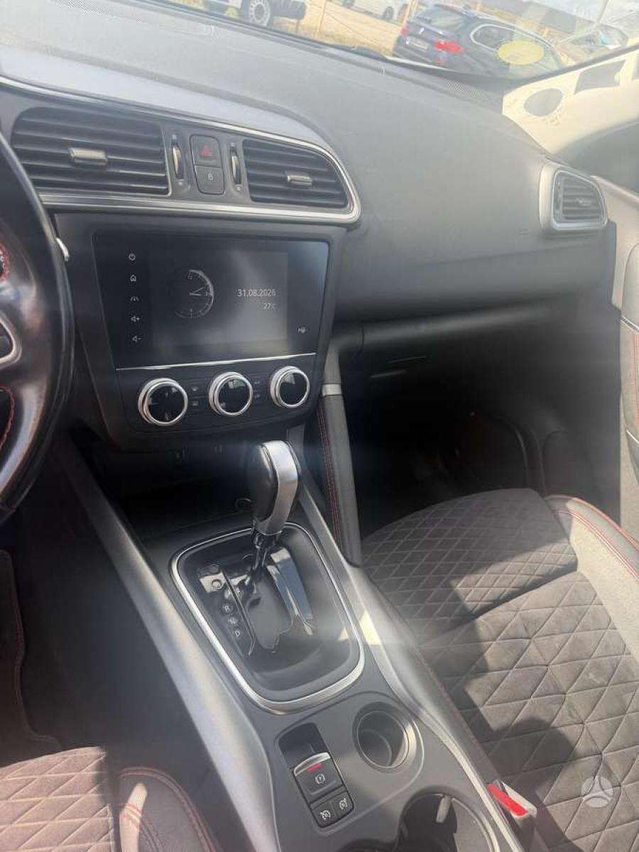 Pelēks Renault Kadjar 2020 Viļņa, ar dzinēja tilpumu 1.46 L un nobraukumu 200 tūkst. km par 10950 €, foto 21 vietnē AUTOMOTO.COM.LV