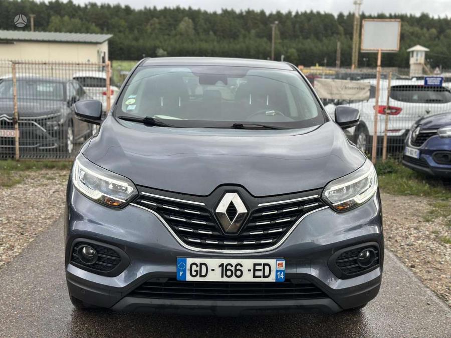 Pelēks Renault Kadjar 2021 Viļņa, ar dzinēja tilpumu 1.46 L un nobraukumu 186 tūkst. km par 13672 €, foto 3 vietnē AUTOMOTO.COM.LV