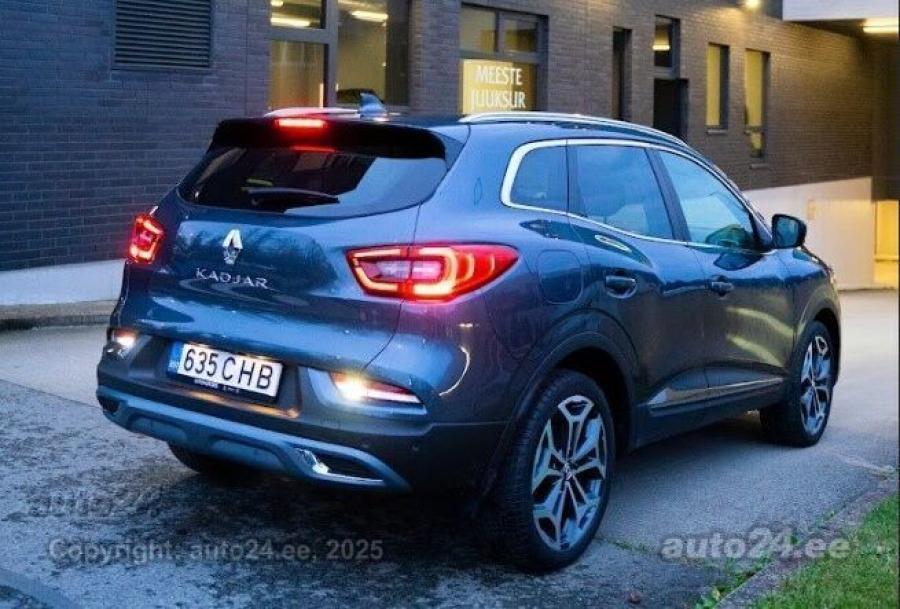Pelēks Renault Kadjar 2022 Tallina, ar dzinēja tilpumu 1.30 L un nobraukumu 58 tūkst. km par 19000 €, foto 4 vietnē AUTOMOTO.COM.LV