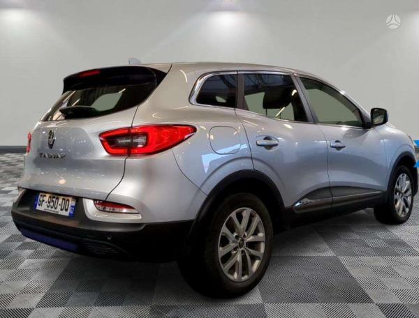 Grey Renault Kadjar 2022 in Vilnius, with an engine capacity of 1.46 L and mileage of 196 thousand km for 14519 €, photo 3 on AUTOMOTO.COM.LV