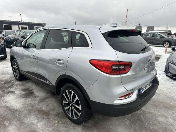 Pelēks Renault Kadjar 2022 Viļņa, ar dzinēja tilpumu 1.33 L un nobraukumu 170 tūkst. km par 14277 €, foto 4 vietnē AUTOMOTO.COM.LV