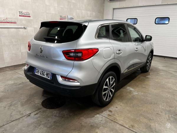 Grey Renault Kadjar 2022 in Marijampole, with an engine capacity of 1.33 L and mileage of 104 thousand km for 14762 €, photo 4 on AUTOMOTO.COM.LV